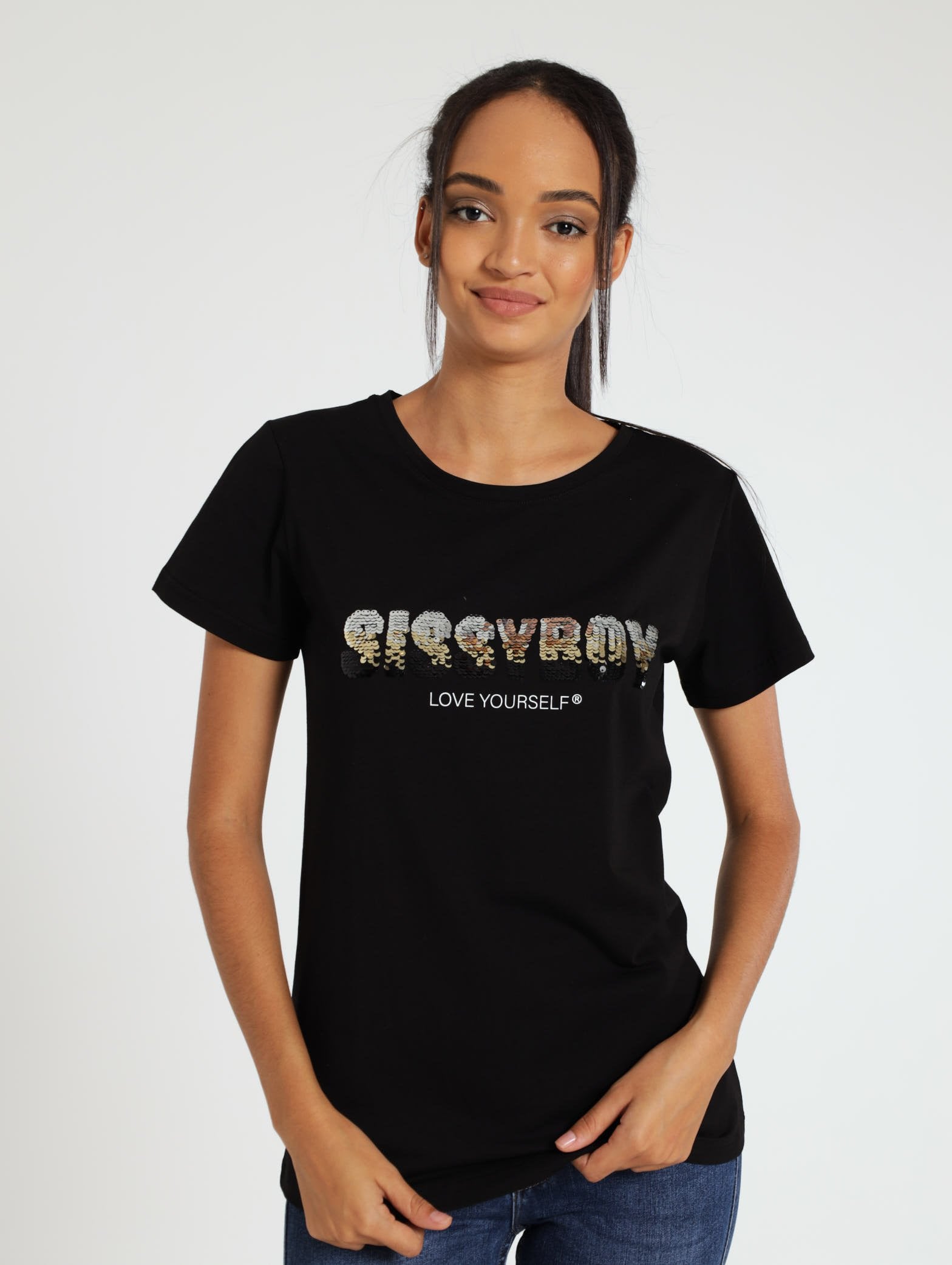 Regular Fit Tee With Sequin Logo - Black – Edgars