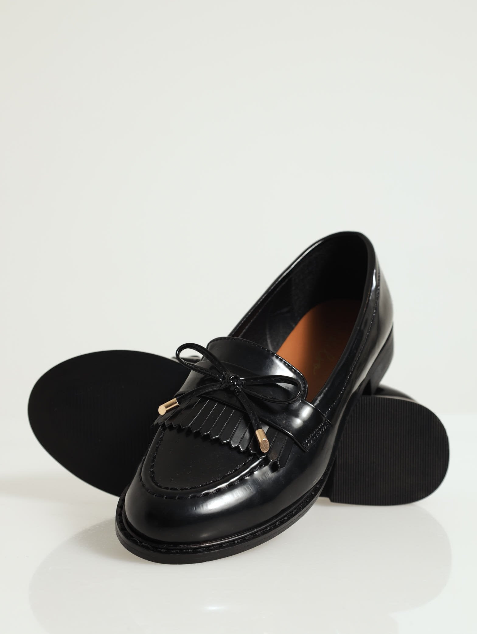 Loafer With Fringe & Bow Detail - Black – Edgars